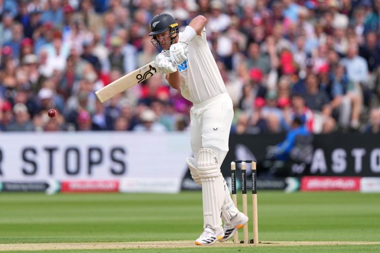 England stretches lead to 99 at lunch as New Zealand all out for 113 at ...