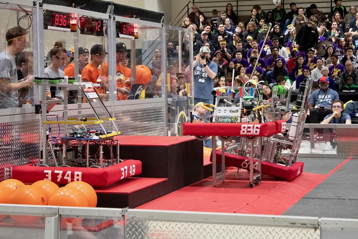 RoboBees win first season robotics tournament | Features | somdnews.com