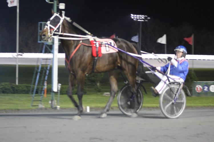 Rosecroft hosts Monday card amid messy conditions | Local News ...