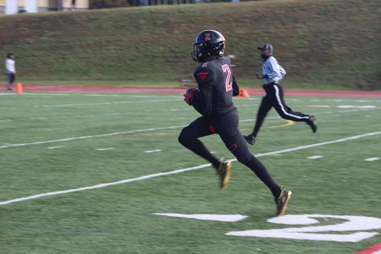 North Point football tops Patuxent | High School | somdnews.com