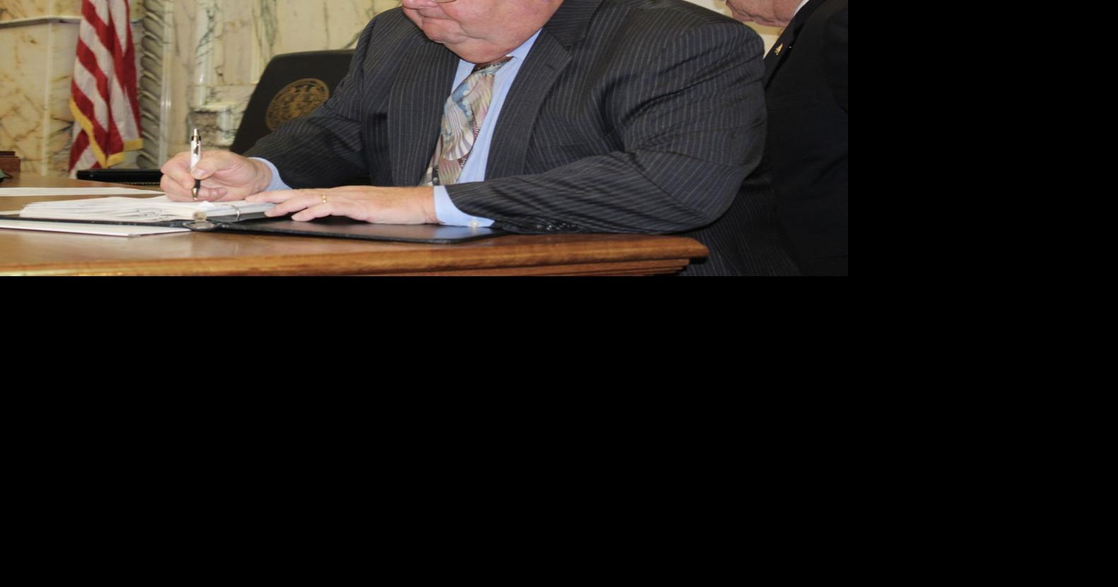 Clark sworn in as new delegate | Local News | somdnews.com