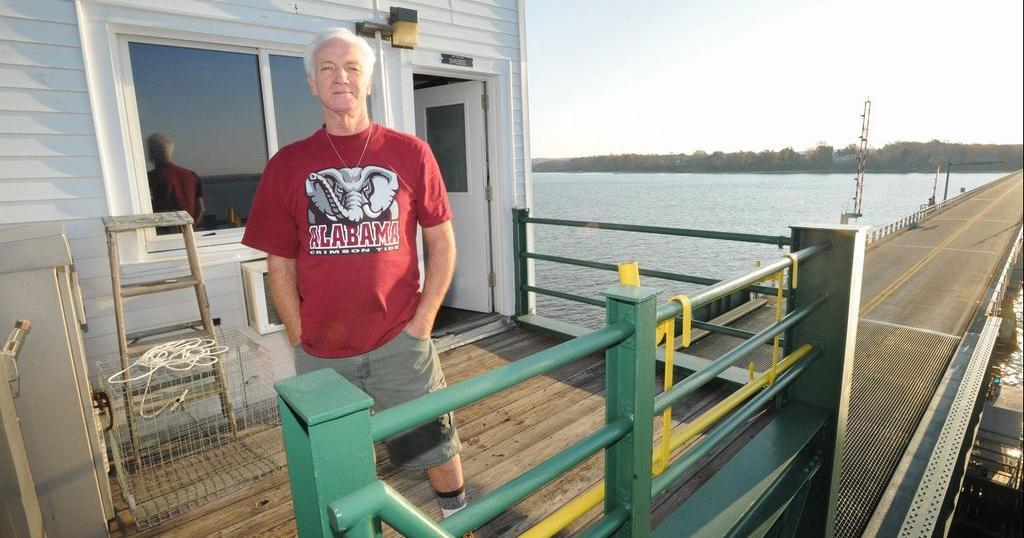 Benedict Bridge tender has power at his fingertips | News | somdnews.com