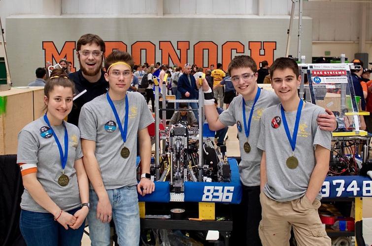RoboBees win first season robotics tournament | Features | somdnews.com