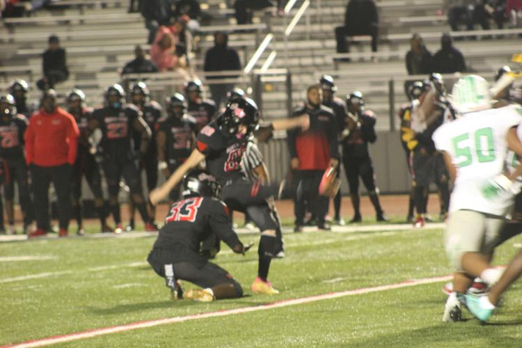North Point football upends St. Charles | High School | somdnews.com