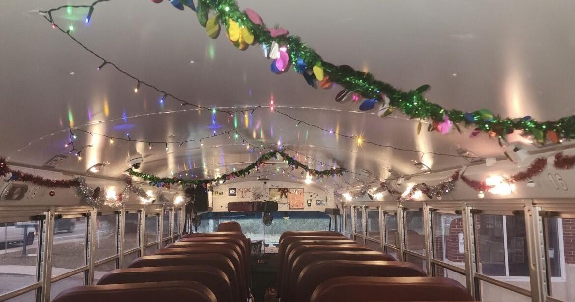 Beloved bus driver 'Mrs. Dea' brings holiday cheer to young passengers ...