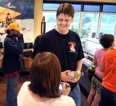 More than 100 wait for a year of sandwiches | Archives | somdnews.com