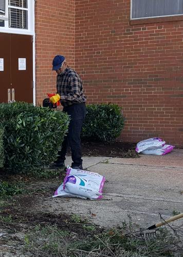 Temple Hills elementary school gets beautified | Features | somdnews.com