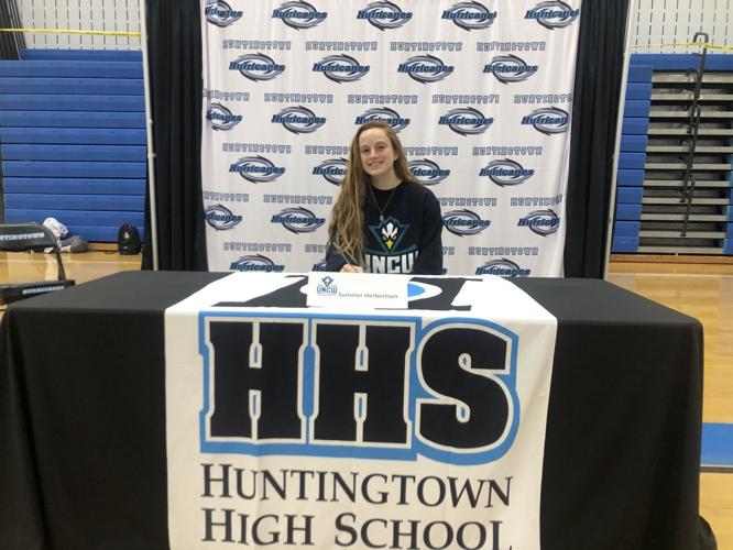 Huntingtown seniors sign | High School | somdnews.com