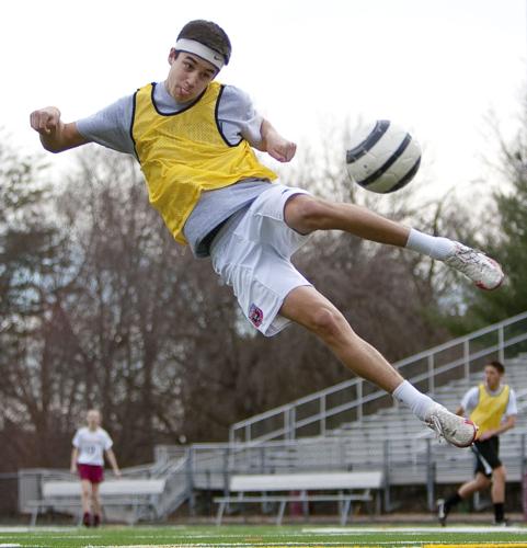 Oakton soccer faces soaring expectations | Sports | somdnews.com