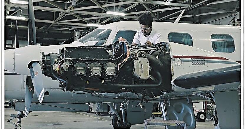 SCC to expand Aviation Maintenance Technology program | News | somerset ...