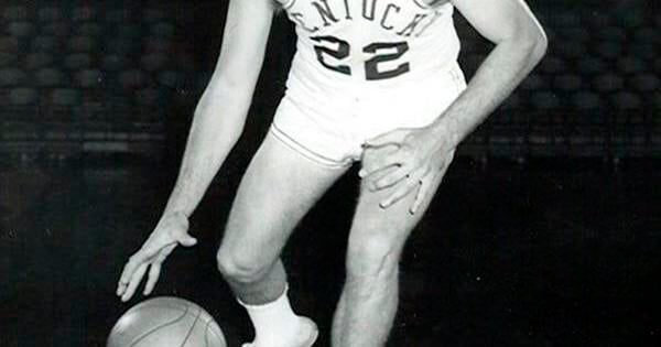 Kentucky basketball Hall of Famer and radio network analyst Mike Pratt ...