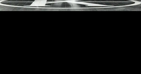 Kentucky basketball Hall of Famer and radio network analyst Mike Pratt ...