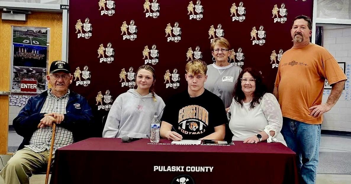 Gunner Loveless signs with Georgetown College | Sports | somerset ...