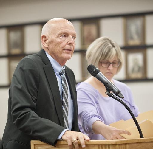 Despite ill feelings about past, Fiscal Court sticks with current agent ...