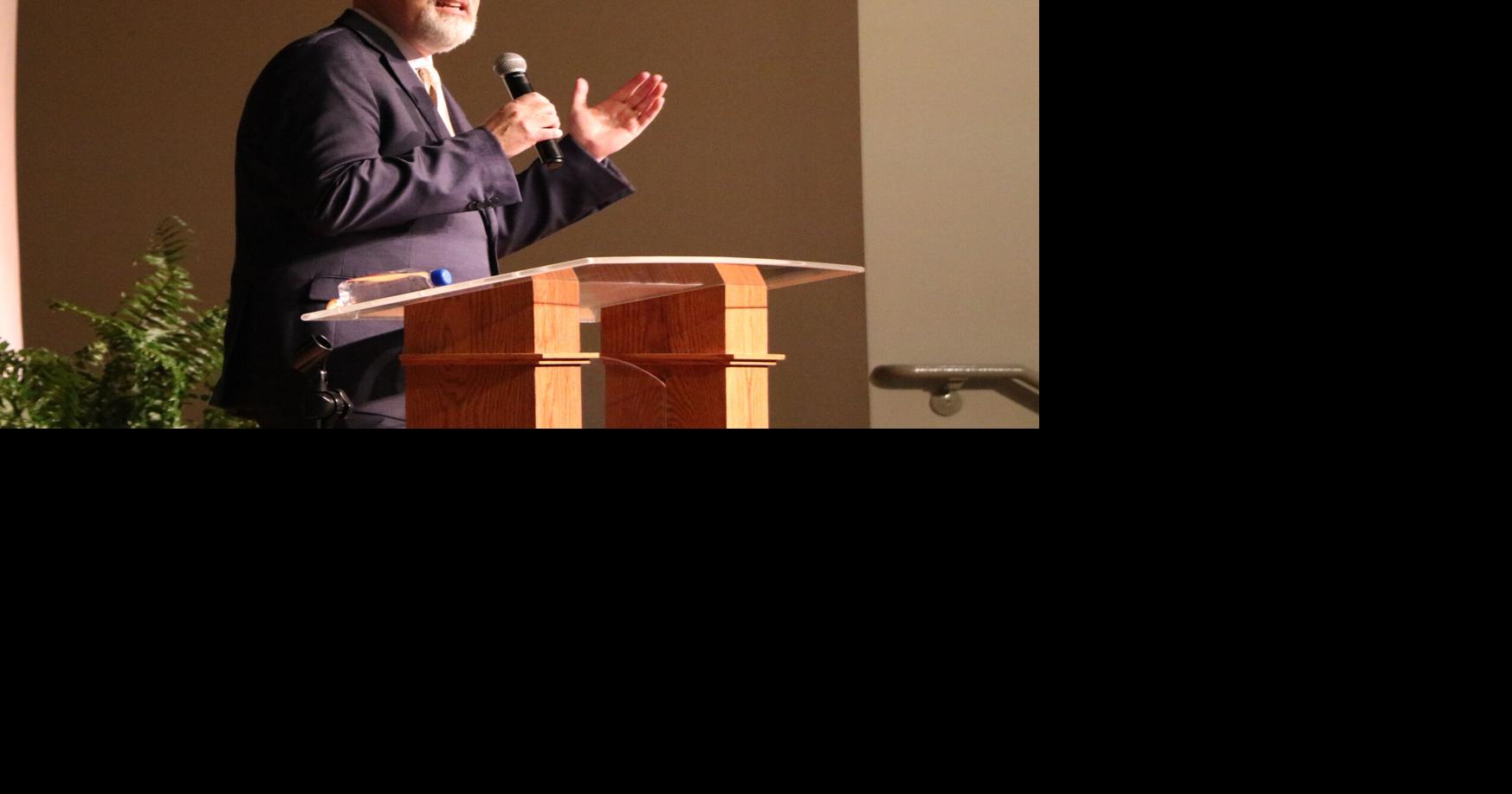 Minister Alex Kendrick shares faith through films as speaker at SCS's ...