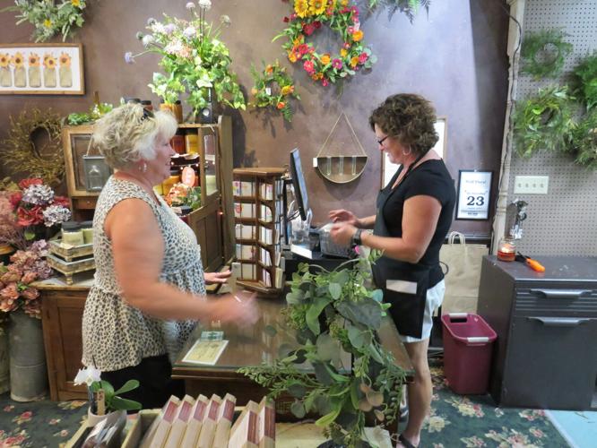 Florist keeps longtime Washington business blooming | Washington News ...