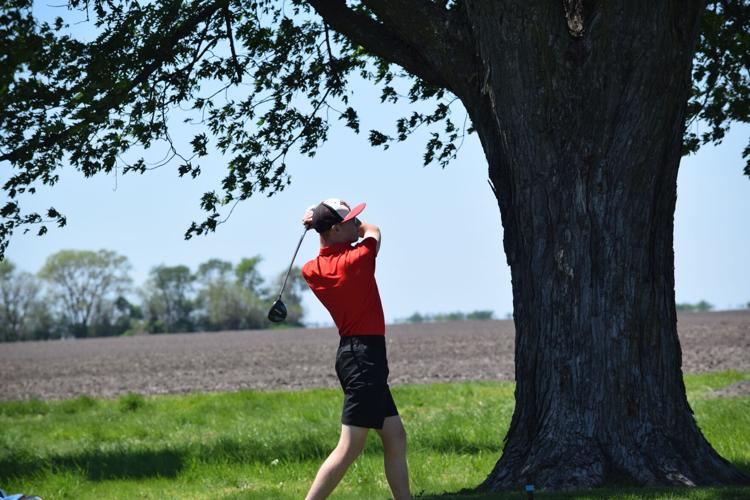 Hillcrest wins sectional, sets 18-hole school record ...