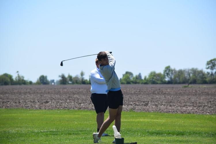 Hillcrest wins sectional, sets 18-hole school record ...