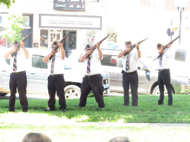 Memorial Day honored in downtown Washington | Washington News ...