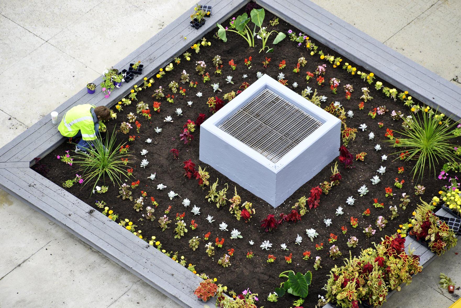 City Plaza fountains turned into flower beds | Springfield, OH | Local ...