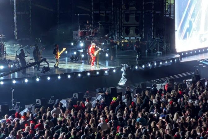 Bruno Mars’ ‘The Romantic Tour’ concert in Columbus was absolutely ...