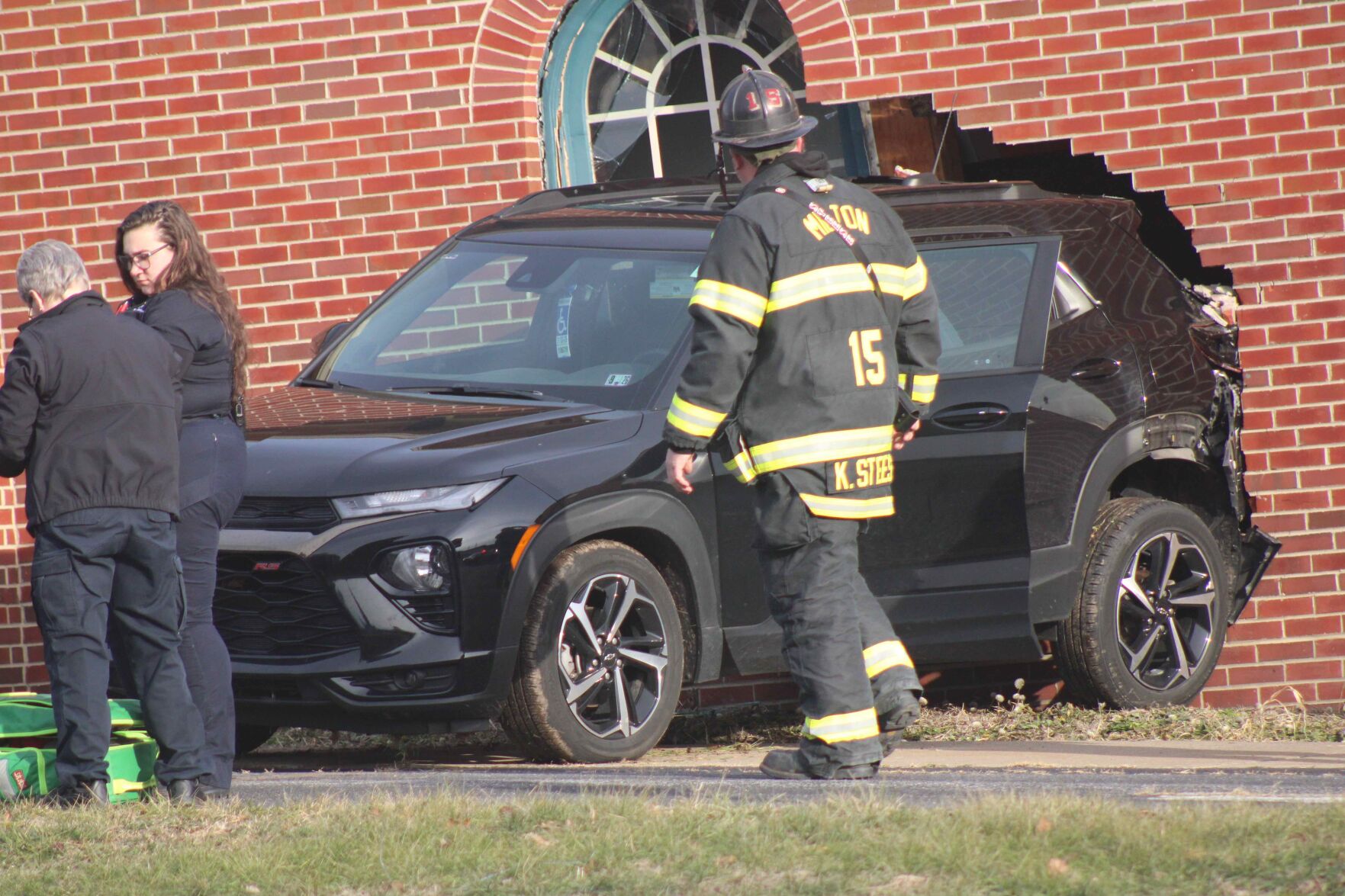 Vehicle strikes Milton building | Local News | standard-journal.com