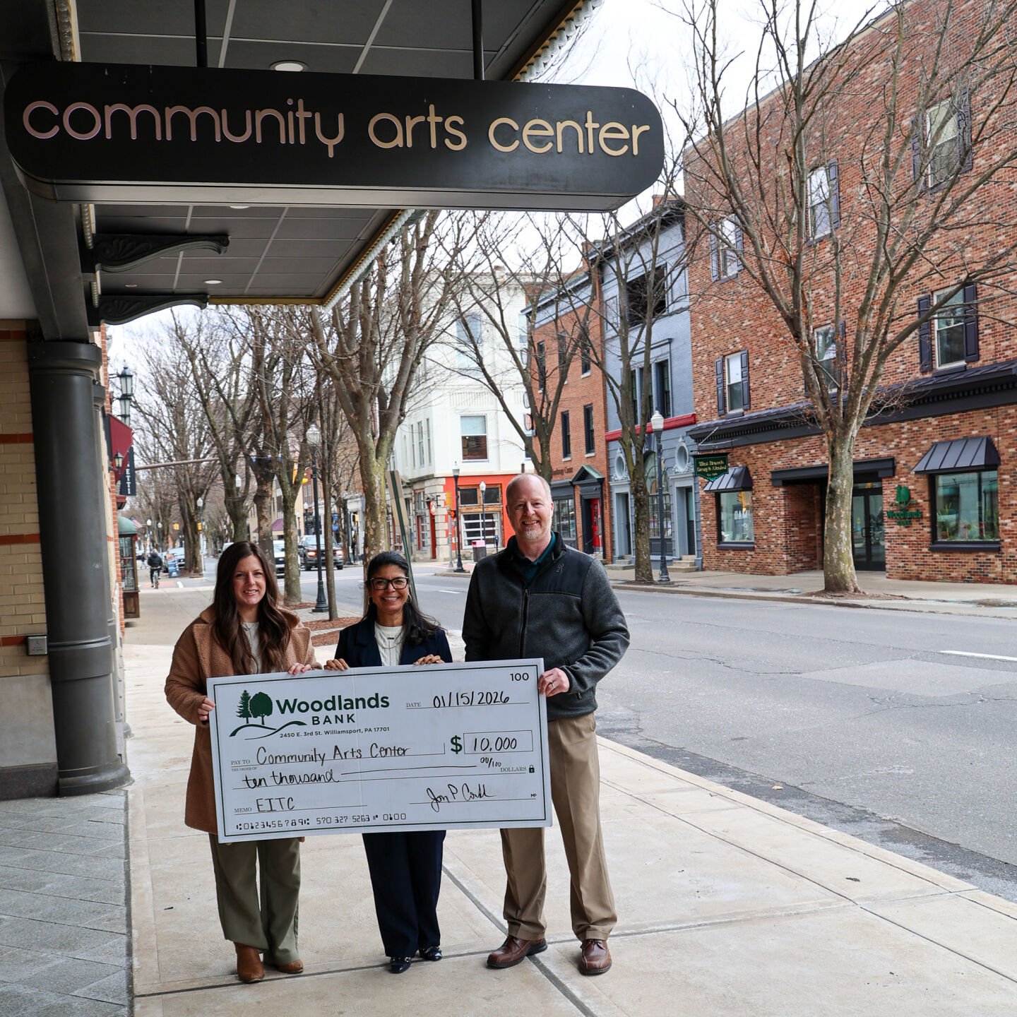 Bank contributes to arts center | Local News | standard-journal.com