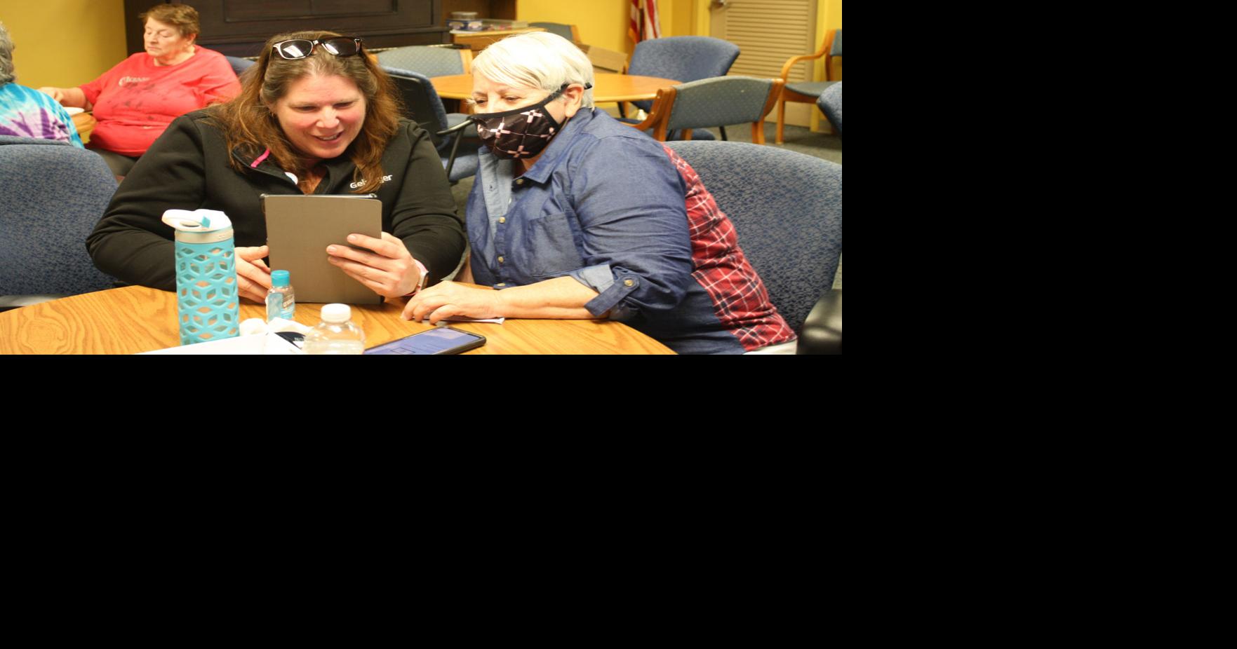 Seniors connect with students and tech | | standard-journal.com