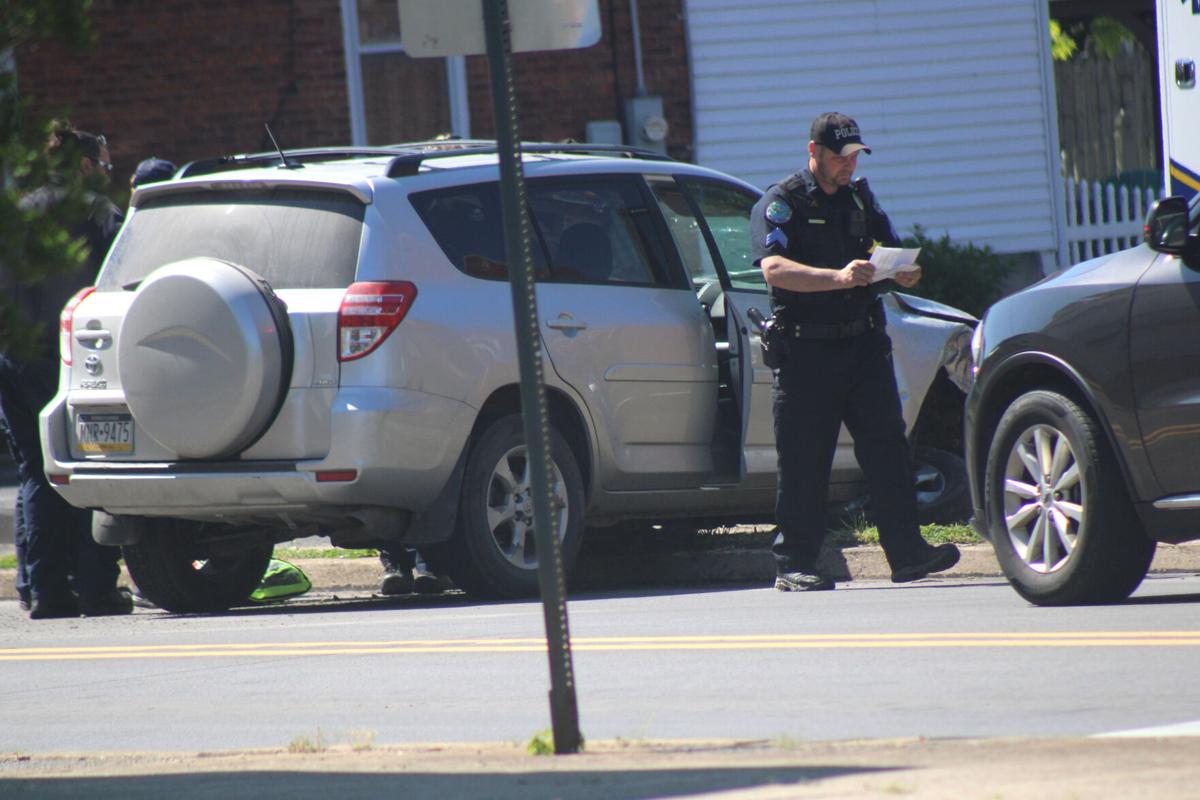 Crash stalls Mahoning Street traffic | | standard-journal.com