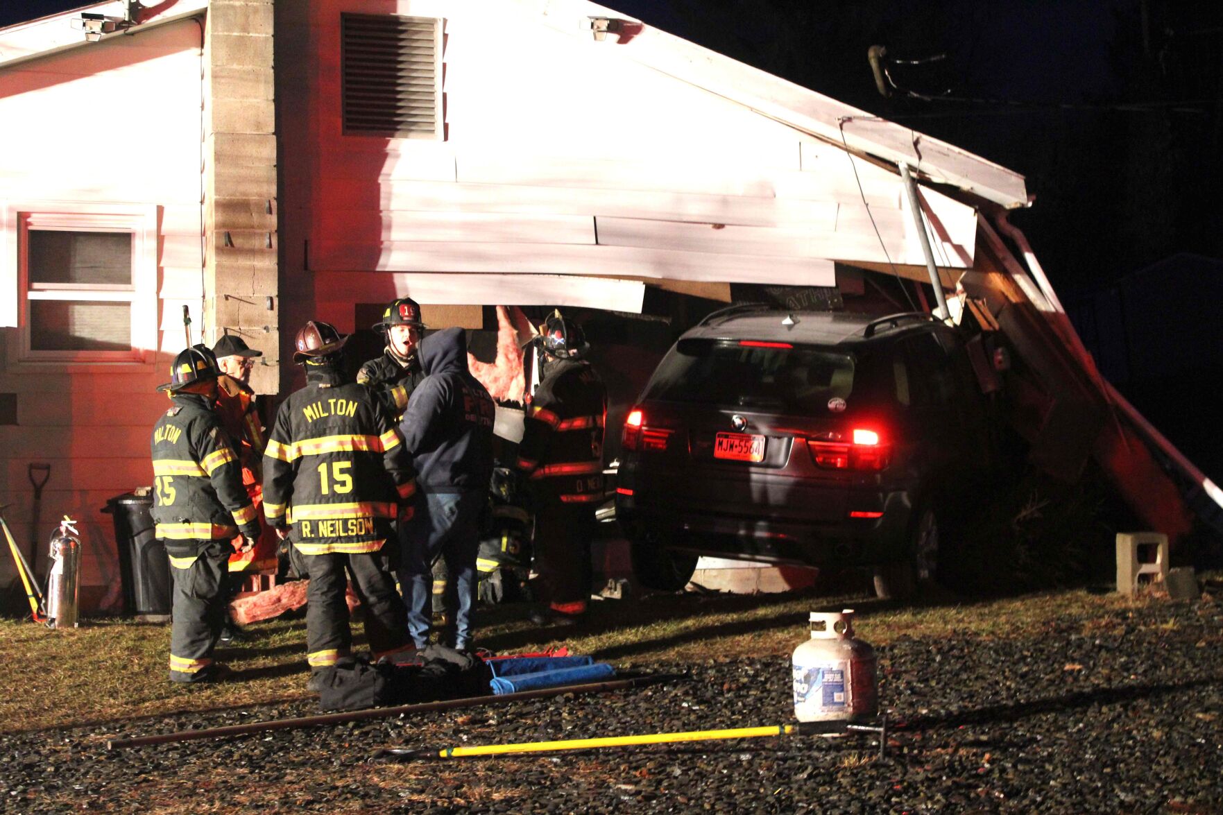 Car crashes into Milton home | Local News | standard-journal.com