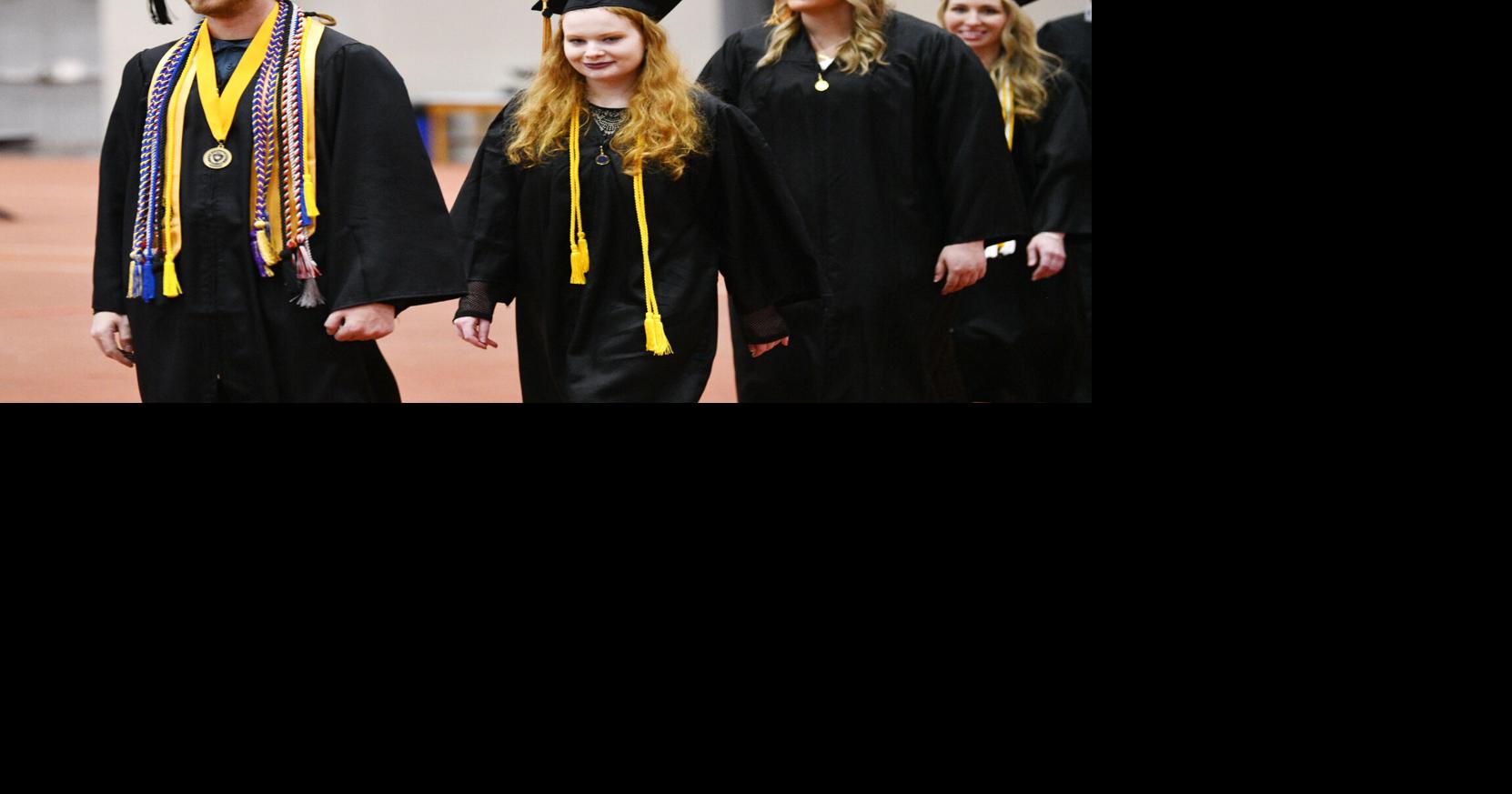 Edgewood grad speaks at Kent graduation | News | starbeacon.com