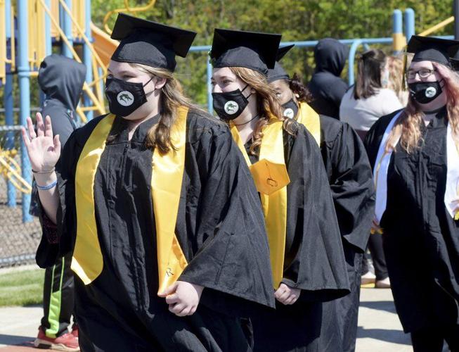 Lakeside High School Senior Walk aims to inspire younger students ...