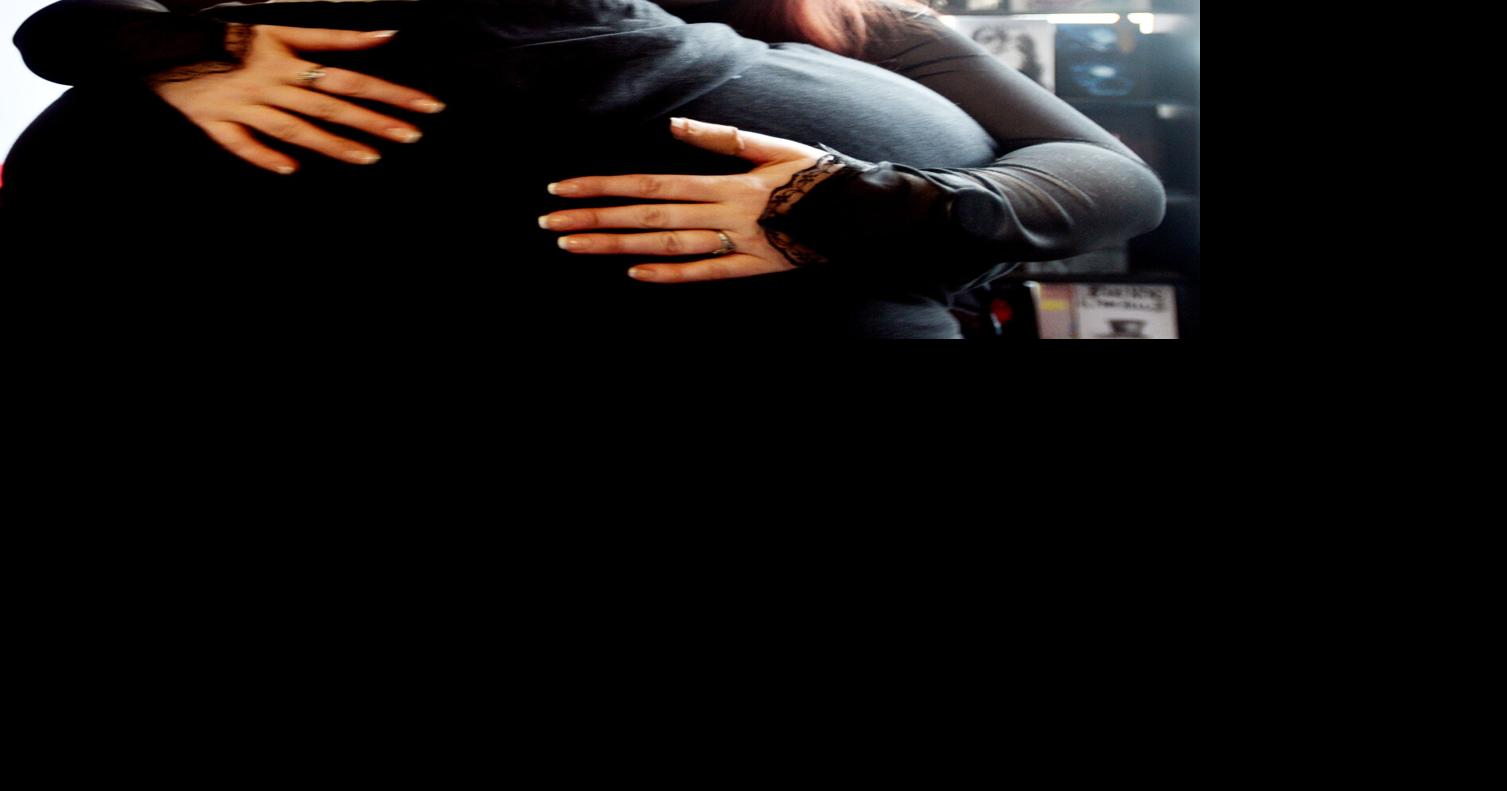 Book signing packs downtown Ashtabula | News | starbeacon.com