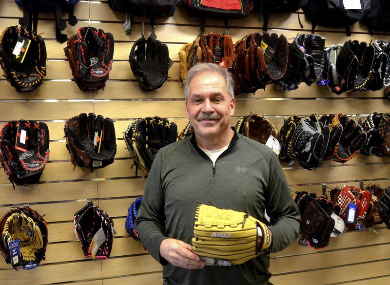 Sports and Sports celebrates 35th anniversary | Local News | starbeacon.com