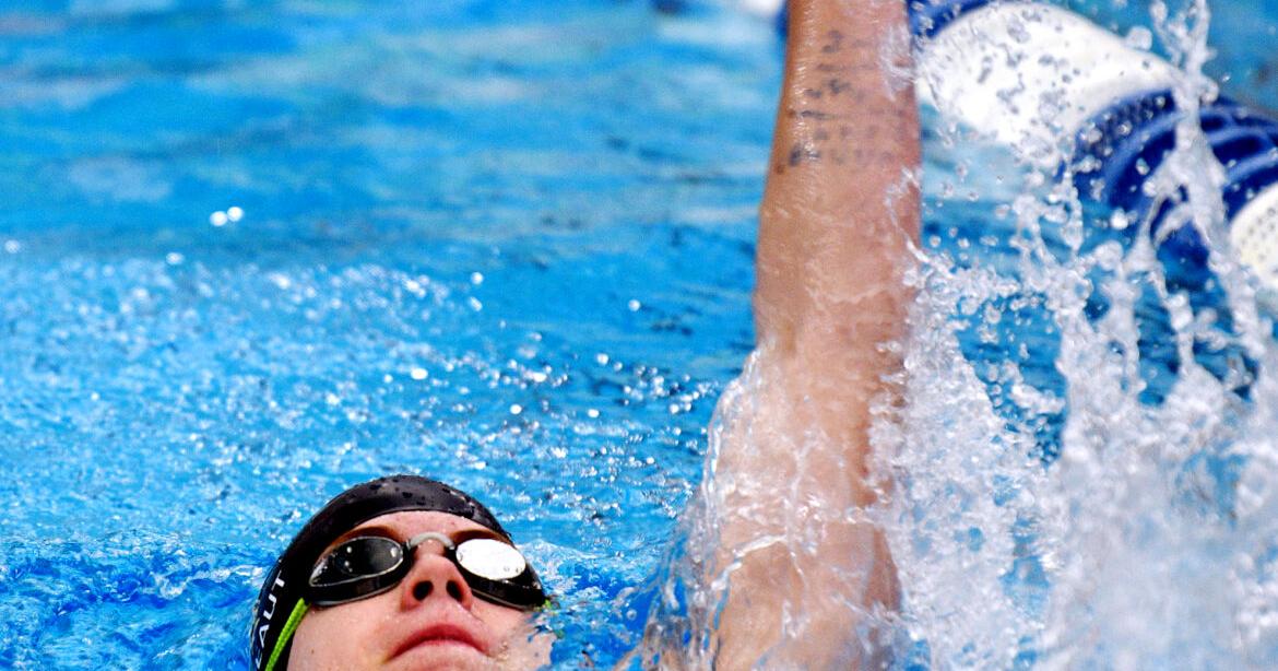 Division II sectional swimming at SPIRE | Multimedia | starbeacon.com