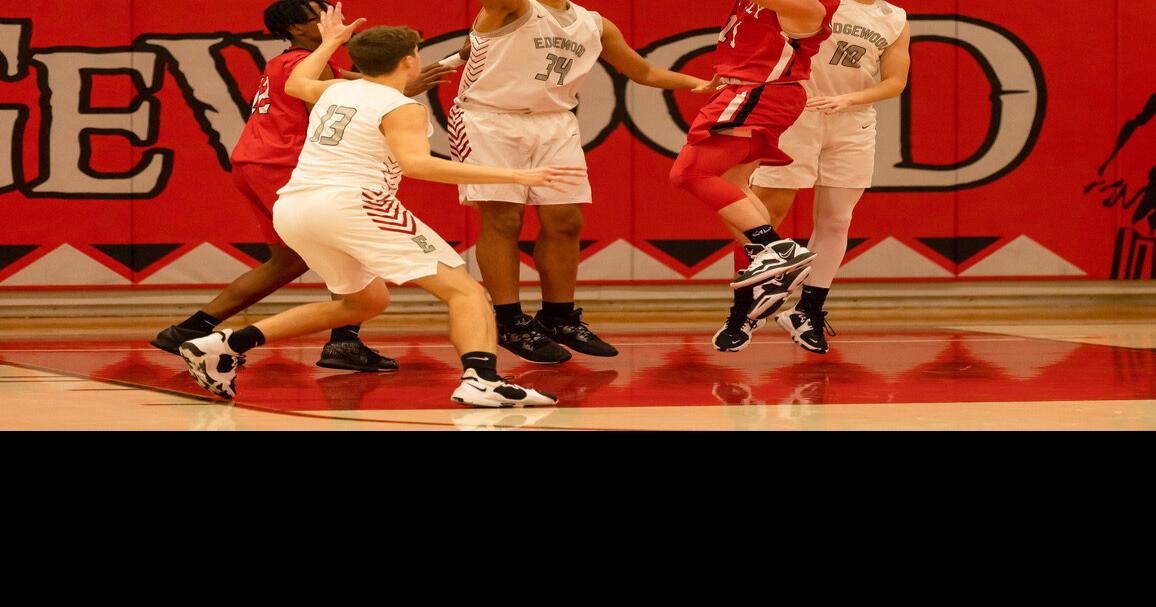 Warriors move to 3-0 after defeating Red Raiders | Sports | starbeacon.com