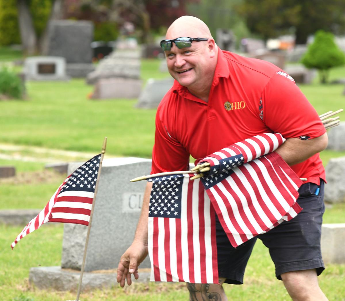 Volunteers aid in Memorial Day preparations | News | starbeacon.com