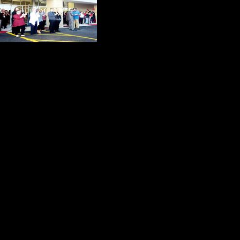 Peebles celebrates its opening with fanfare | News | starbeacon.com