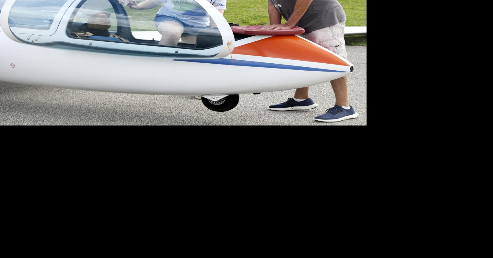 Youth get glider flights to help them spread their wings | News ...