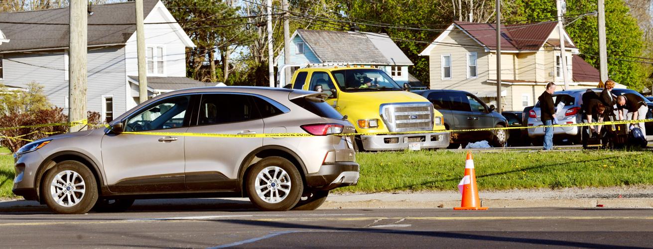 One dead, another injured in shooting outside auto parts store in ...