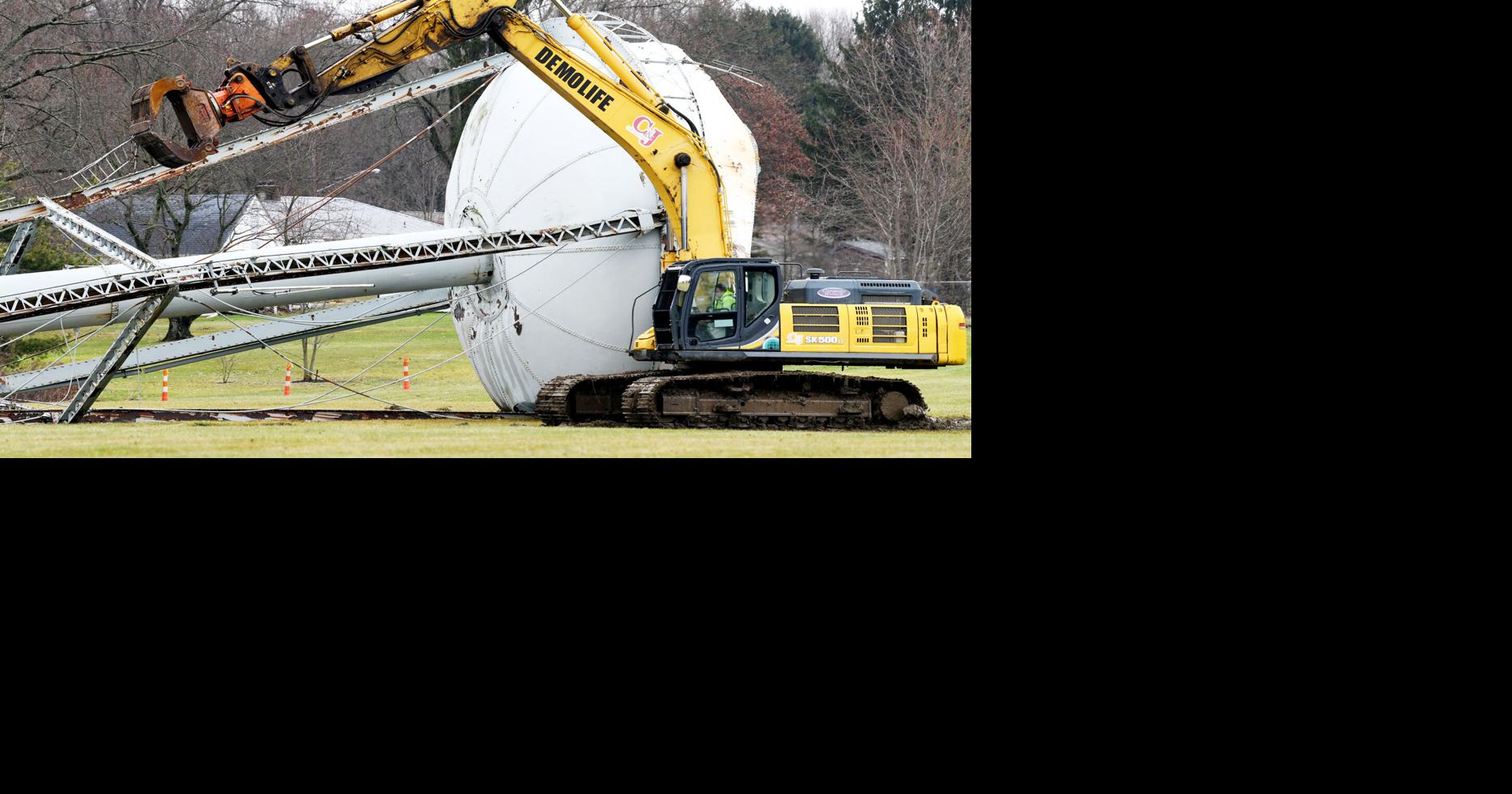 Historic water tower comes down | News | starbeacon.com