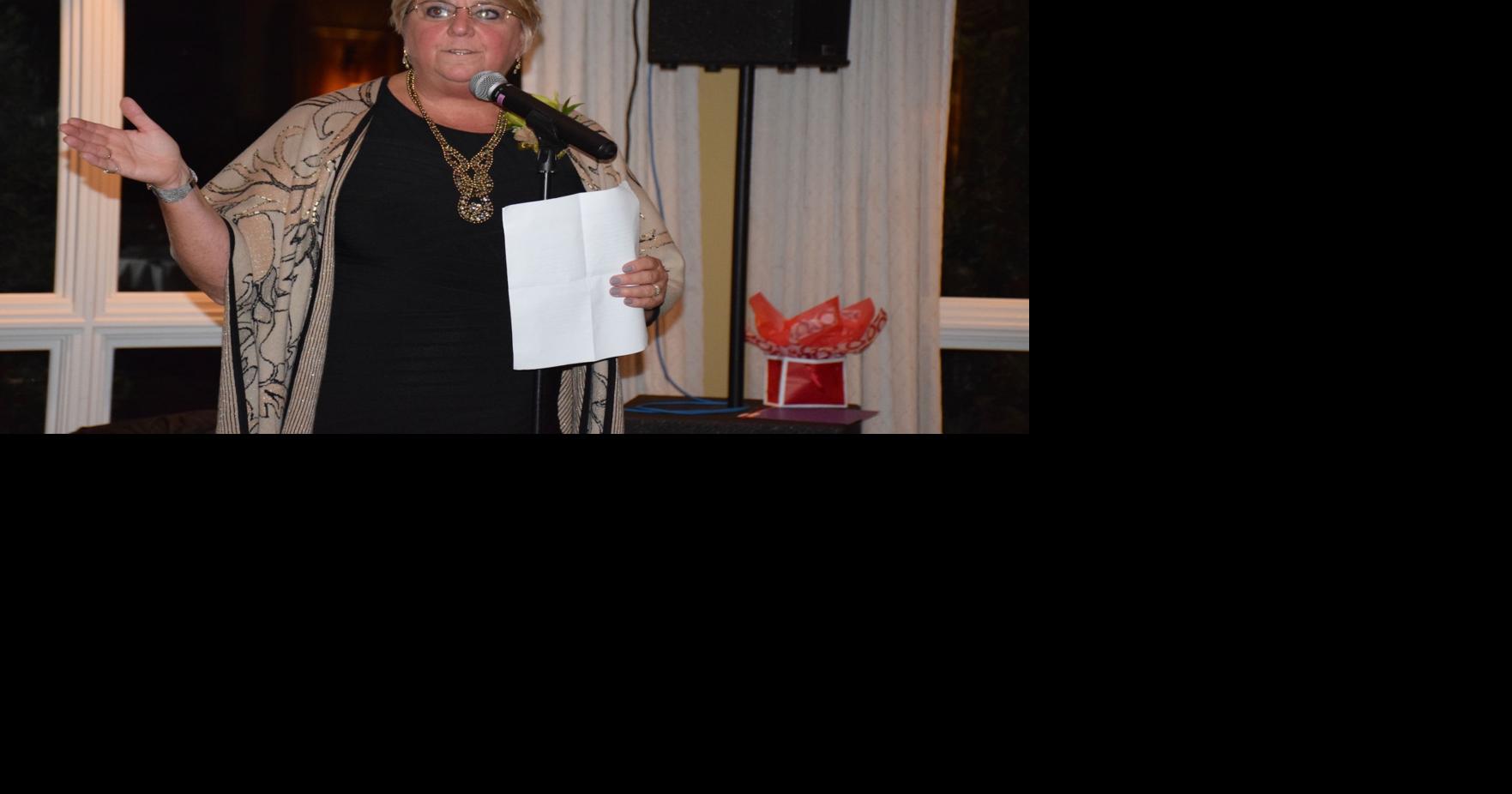Kelly Griffith speaks at Critchlow Adkins fundraiser | Local | stardem.com