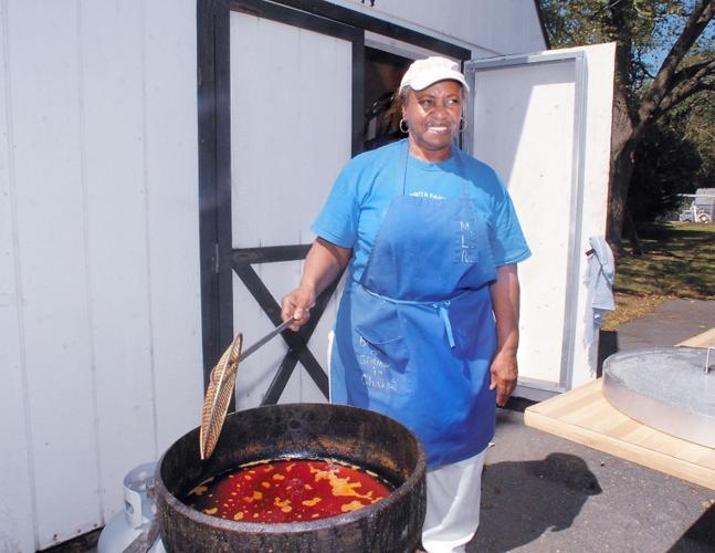 Fish fry supports Nace's Day | Local | stardem.com