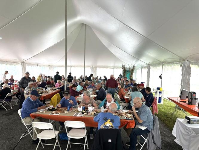 Eglseder Wealth hosts client crab feast | Business | stardem.com