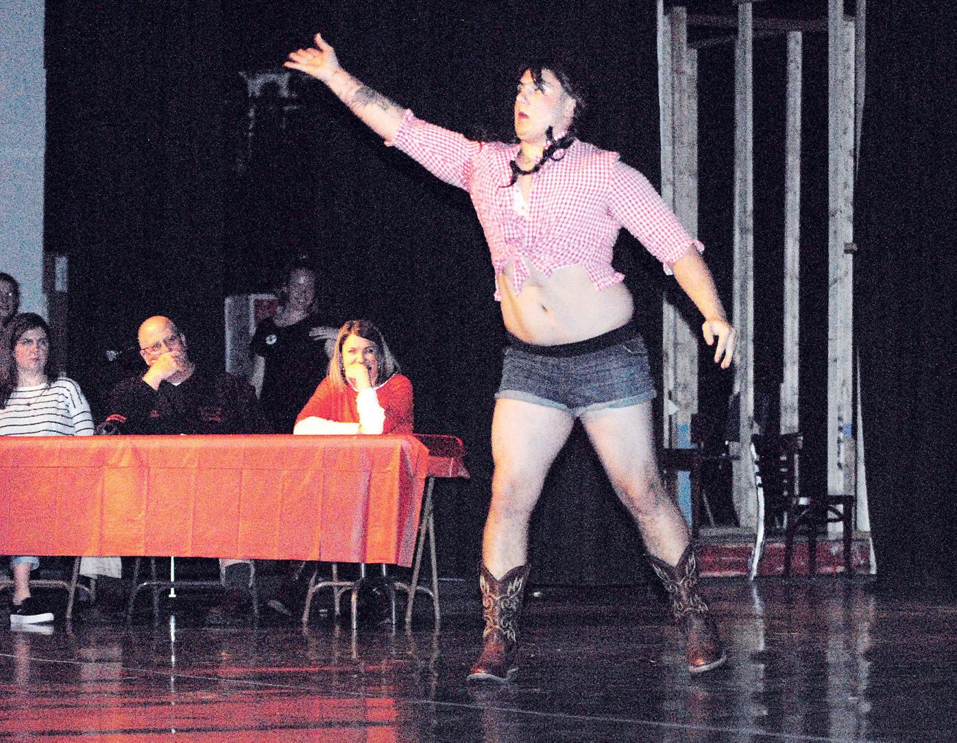 Womanless Beauty Pageant | Photos | stardem.com