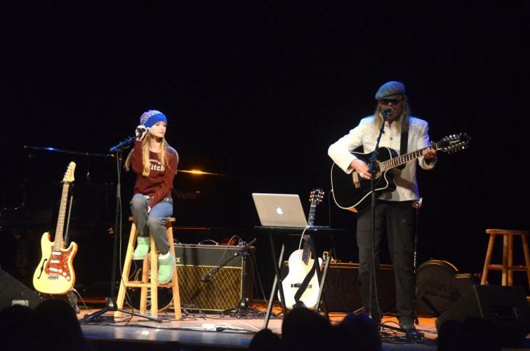 Cheap Trick's Robin Zander goes solo at the Avalon | Photos | stardem.com
