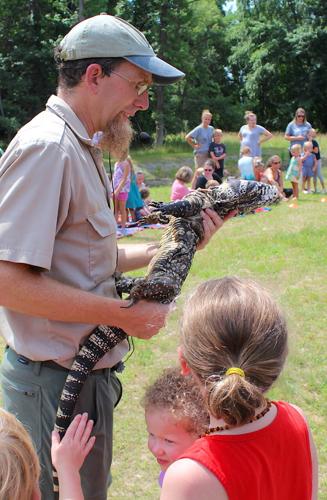 Traveling reptile show enthralls hundreds of KI kids | Life | stardem.com