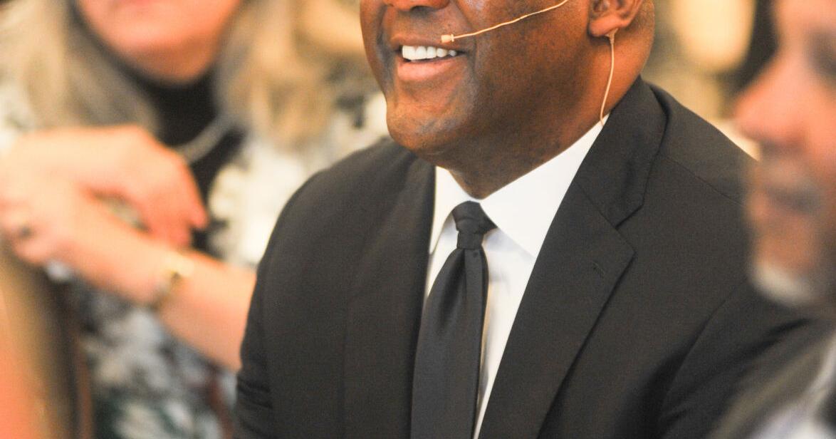 Author, former NFL running back Johnathan Holifield headlines Talbot ...