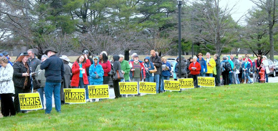 Harris town hall quickly turns raucous | Local | stardem.com