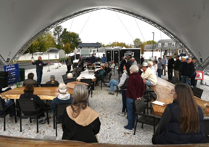 Lakeside opponents meet at Rise Up on Dover | Local | stardem.com